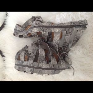 torrid | Shoes | New Torrid Snakeskin Leather Knee High Gladiator 6 ...